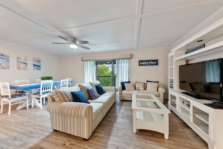 Toes In The Sand! - Indian Shores, FL