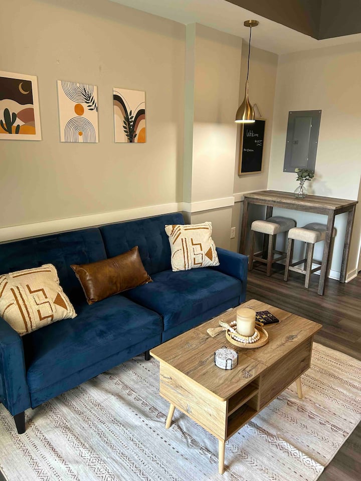 City View Apartment On Canal W/free Parking - Christian Park Indianapolis