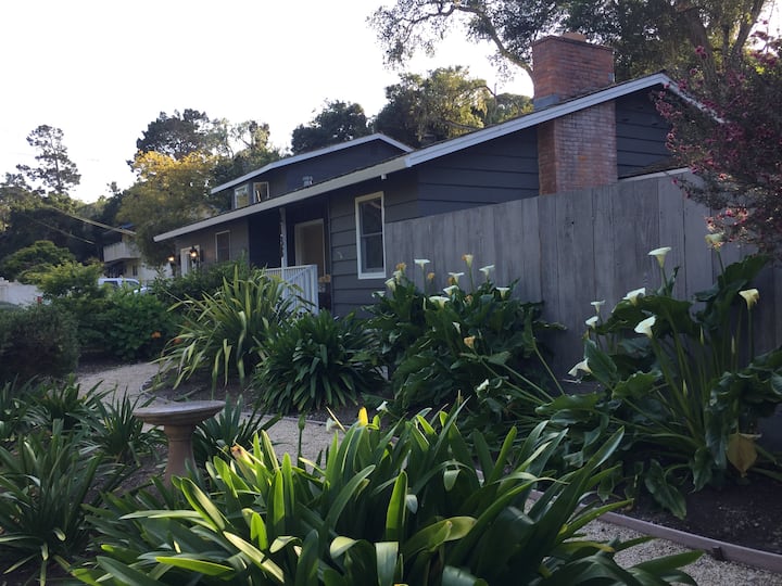 Monterey Home With A Secret Garden! - Monterey, CA