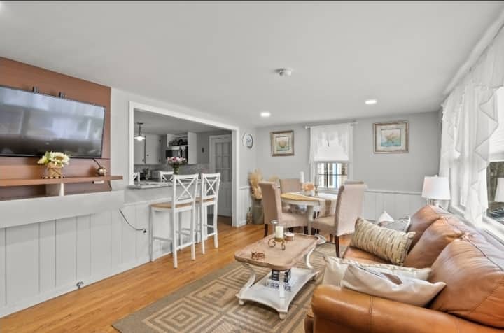 The Cove House (Duplex Style) - Harwich, MA