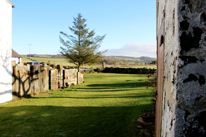 Wee Bush Cottage - Portballintrae