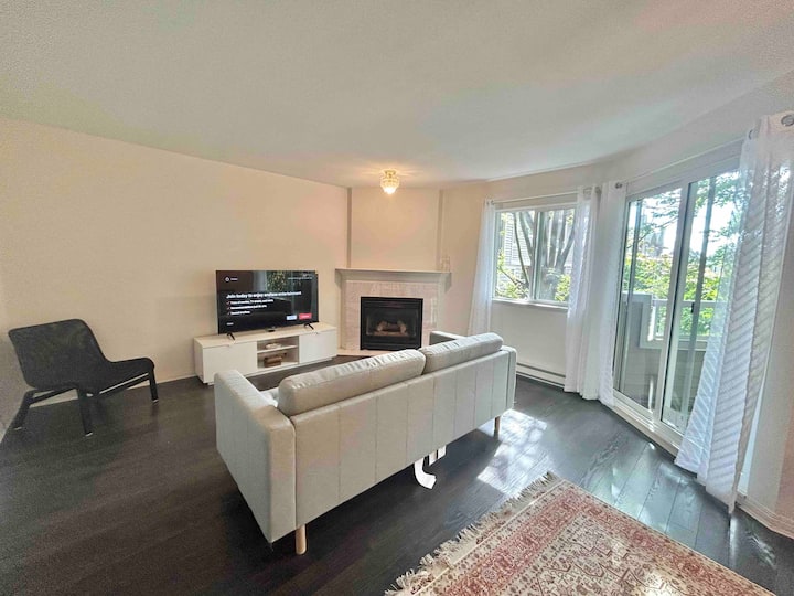 Beautiful Stay 3 Bedroom House - North Vancouver