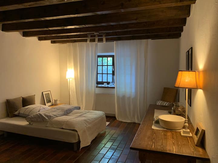 Appartement In Idyllischer Hofanlag - Euskirchen