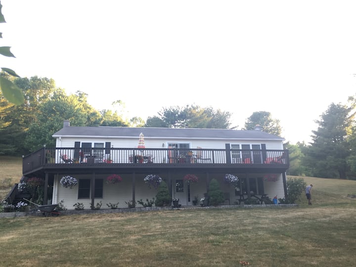 Casa De P - Large 3200 Sq Ft House Close To Ithaca - Ithaca, NY