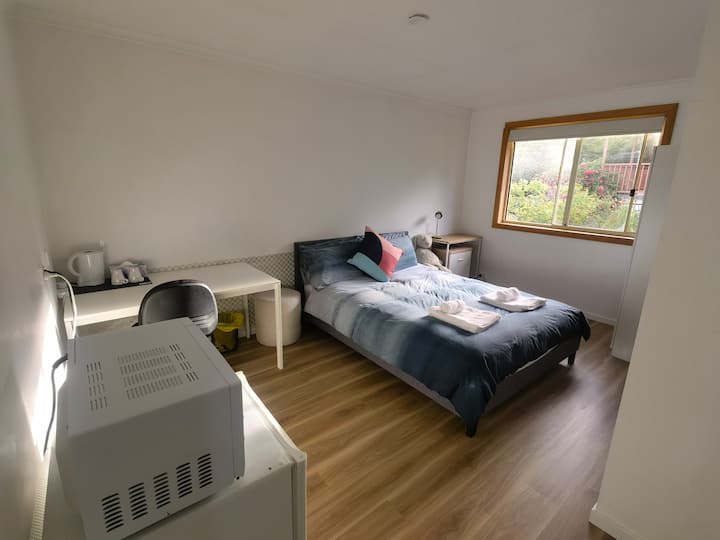 Knowledge Lodge, Cozy Studio Apartment 1 - Hobart