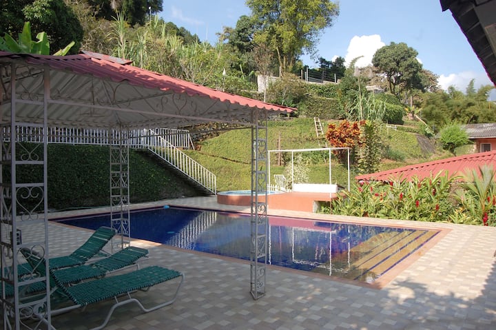 Beautiful Rural House With Pool And Jacuzzi!!! - Cali