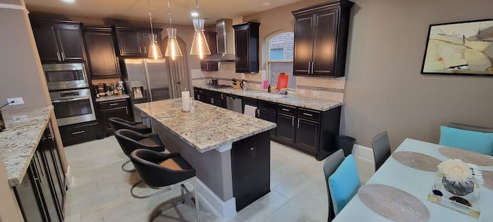 Home Away From Home. - Elm Lake, TX