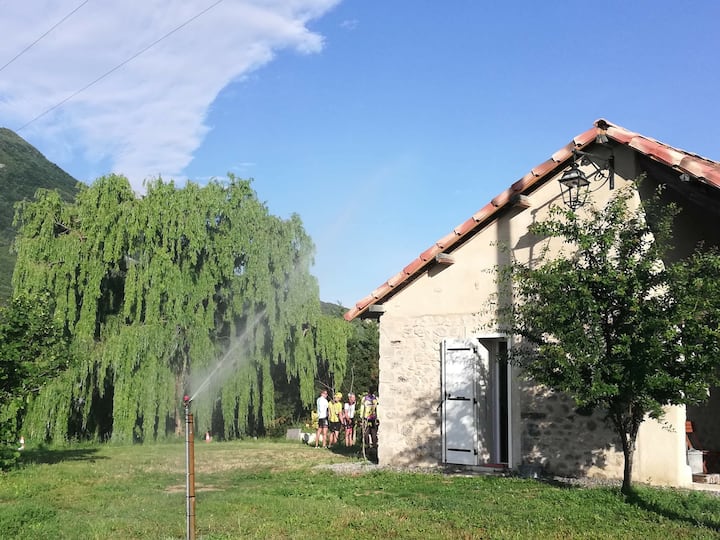 Petit Gîte  Déco Années 60 Dans Mas En Pierre - Laragne-Montéglin