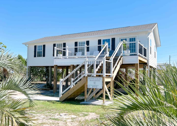 Maison Le Blanc - Beach House Just Steps From Gulf - Pensacola Beach, FL