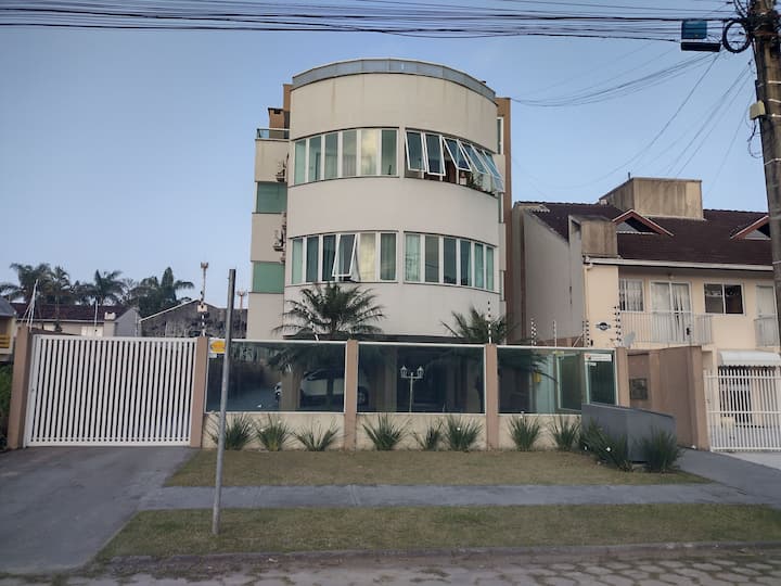 Apartamento Em Balneário Caiobá Pertinho Da Praia - Matinhos