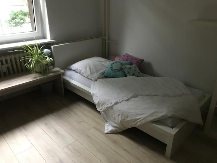 1 Zi, Balkon Und Nette Menschen - Braunschweig