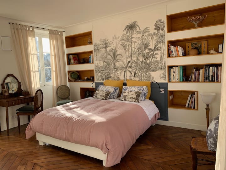 Design Suite Xviii Century Home, Close To Palace - Versailles