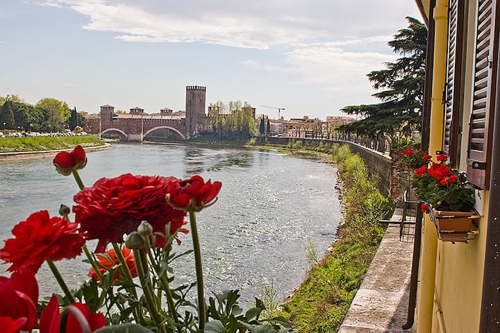 Casa Archi: Vista Sul Fiume Wi-fi Parcheggio - Werona