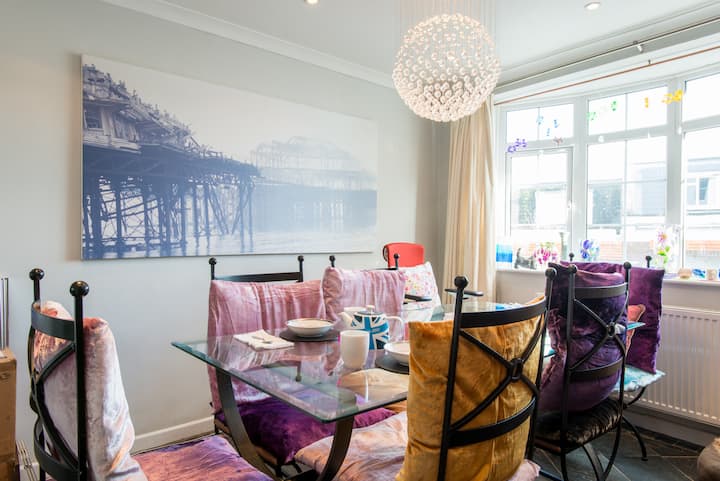 Library Bedroom 1st Floor Of House - Brighton