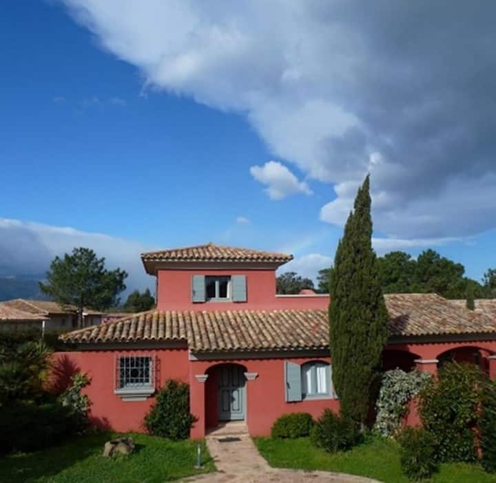 Jolie Villa Avec Piscine 300 M De La Mer. - Lecci