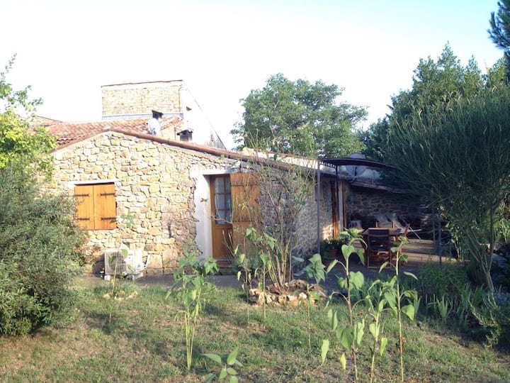 Charmante Maisonnette Au Coeur Du Haut-var - Var