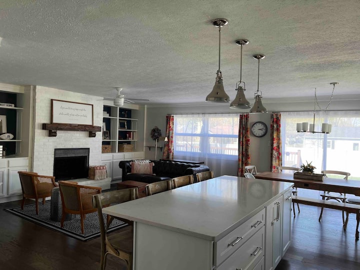 <1 Mile To Nd, Great For Families And Large Groups - South Bend