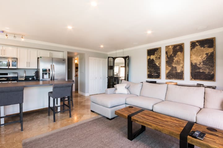 Oceanview Condo W/ Balcony Walk2beach Parking - Laguna Beach, CA