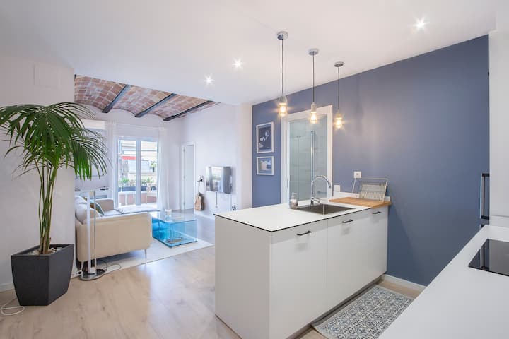 Sant Antoni New Apt With 9sqm Balcony - Barcelona