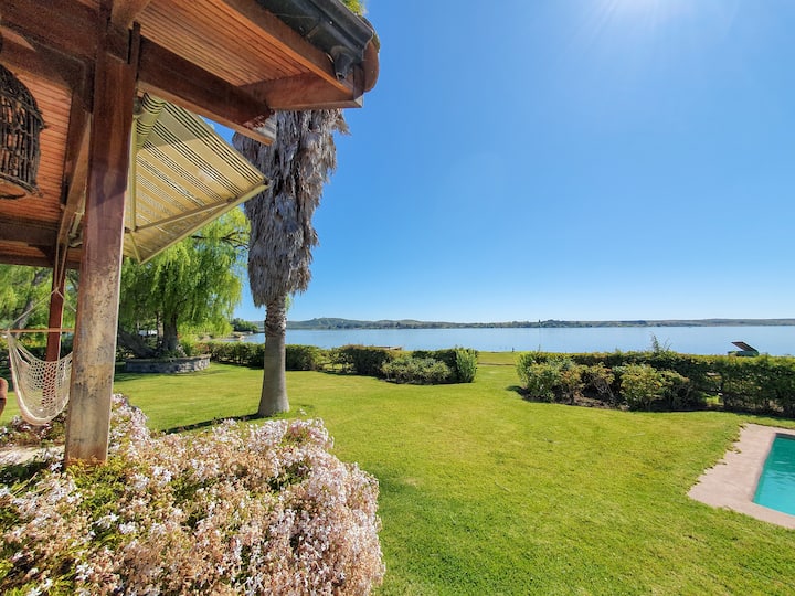 Casa Familiar A Orillas Del Lago - Chile