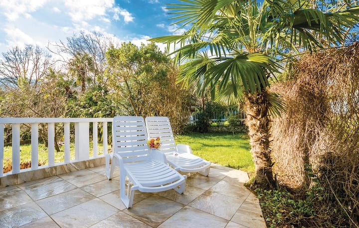 Serene Location & Green Surroundings Close To Sea - Opatija