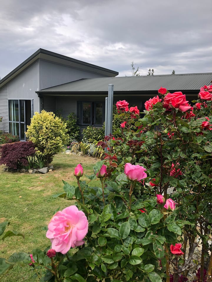 Snowshoe Cottage - Lake Ōhau