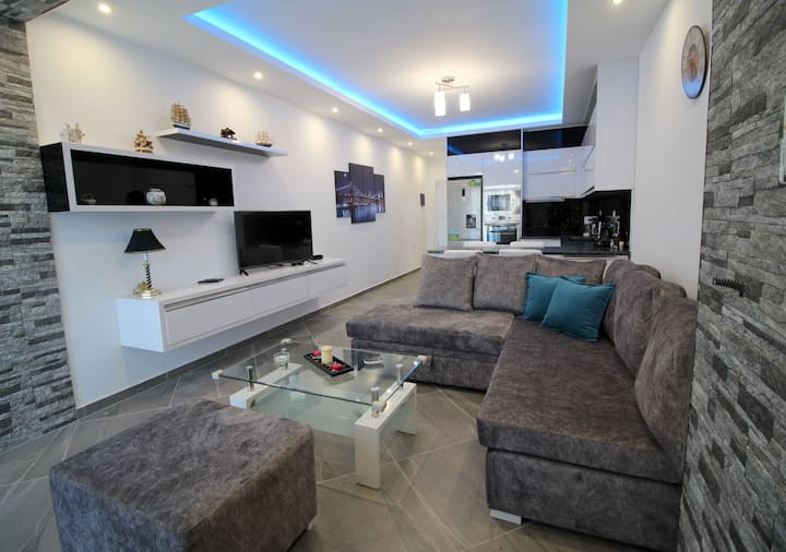 Le Gjero Luxury Villa Blue Apartment - Albania