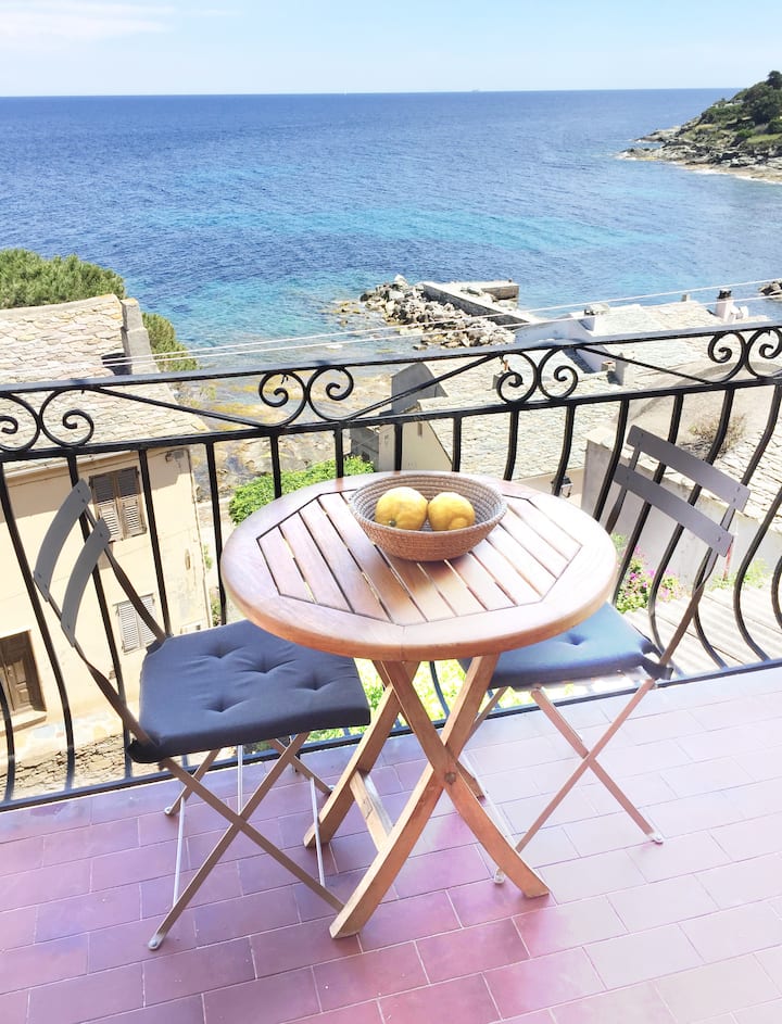 Appartement Avec Balcon Vue Sur Mer à Porticciolo - Cap Corse