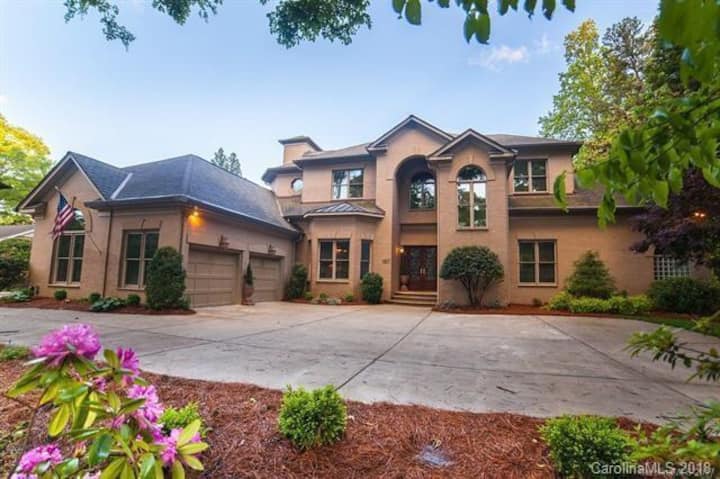 In The Heart Of Charlotte’s Shopping/dining Center - Charlotte, NC