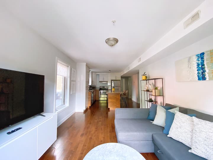 Chic 3br Unit In Dt Ottawa Sandyhill W/ Parking - Gatineau