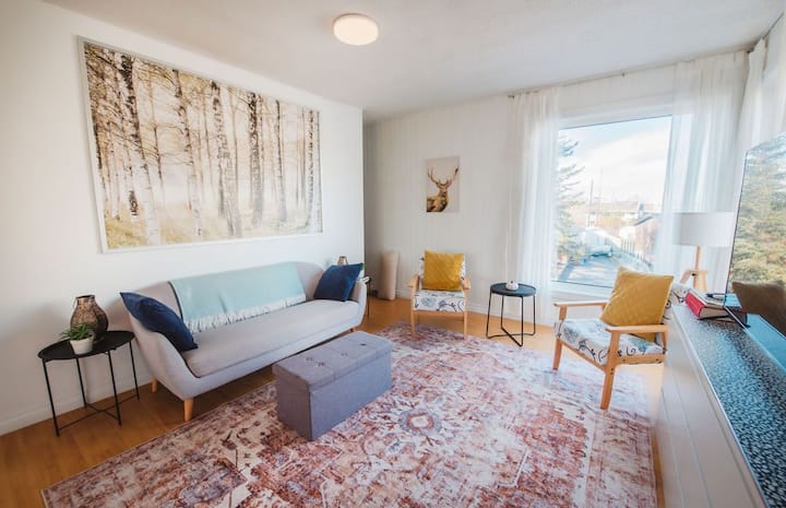 Yellowknife Downtown Vacation Home Entire Property - Yellowknife