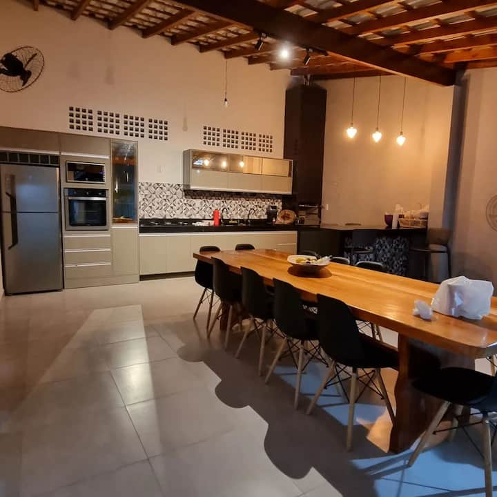 Casa 05 Suites Acomoda 24 Pessoas Confortavelmente - Prado, Brazil