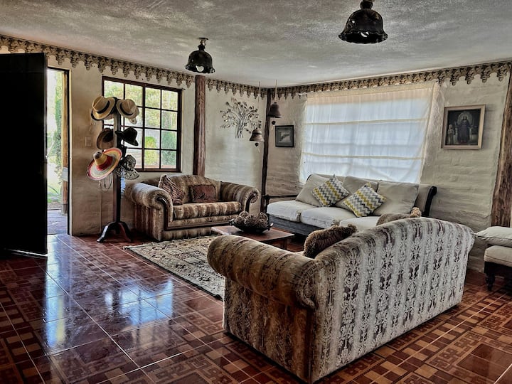 Ansa Homing Casa De Campo Naturaleza Yaruqui-quito - Quito