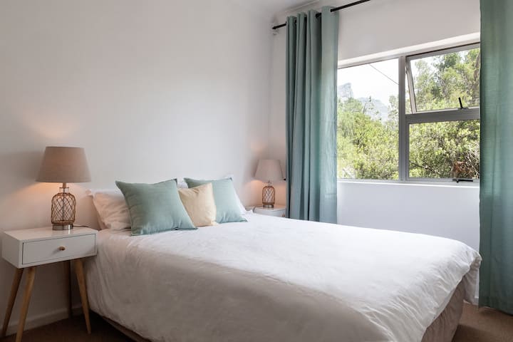 Luxury House-share In Camps Bay - Claremont