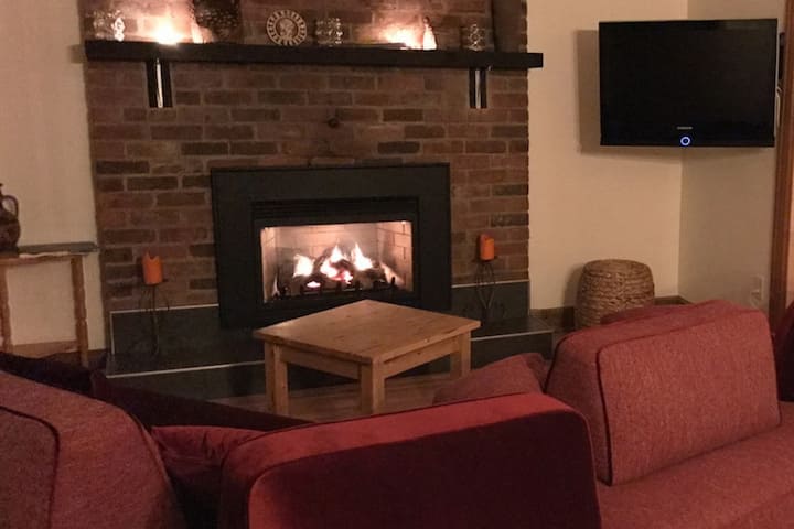 Cosy And Warm Place Near Montreal - Longueuil