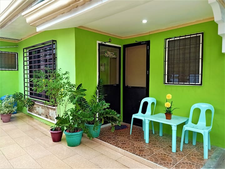 Uptown Green House, Clean & Tidy Home (3-9guests) - Cagayan de Oro