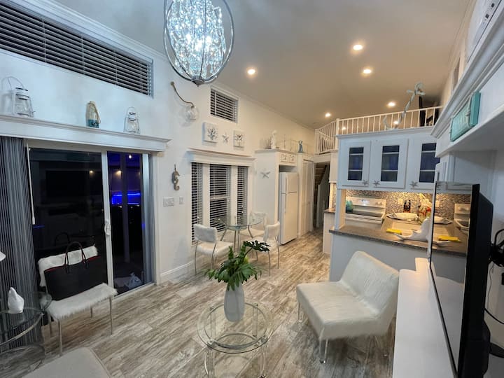 Spectacular Modern Key Largo Home - Key Largo