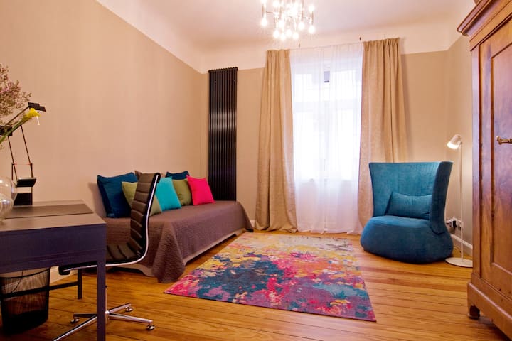 Perfectly Equipped & With Historic Charme (83 Sqm) - Mannheim