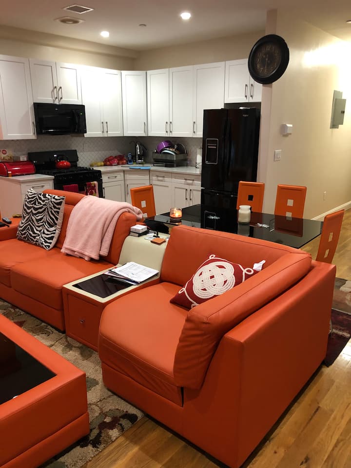 Val's Place - Long Beach, NY