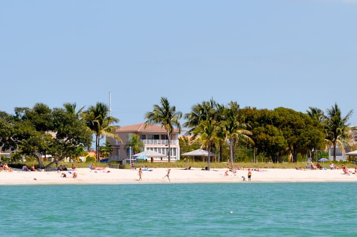 Beachfront Villa - Florida Keys - Marathon, FL
