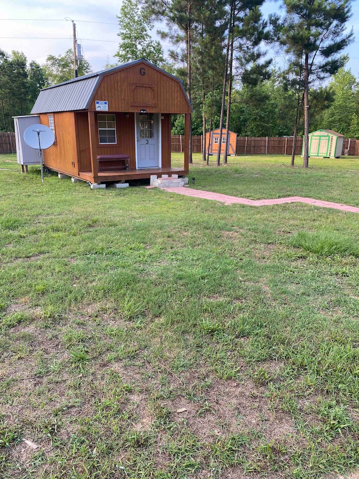 Delightful Kitchenette Style Tiny Home With Loft. - New London, TX