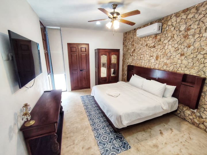 Casa Azuli Santiago Queen Bed Room - Yucatán