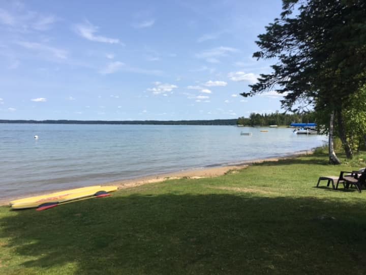 Voneda Place On Beautiful Elk Lake. Cottage 22 - Kewadin, MI