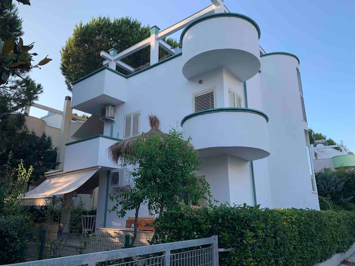 Villa Dyrrahu - Spille