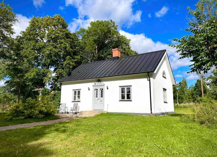 Boende I Herrgårdsmiljö. - Tibro