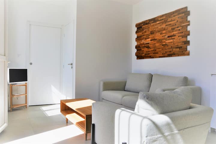 Holiday In Arles:appartement Privé-piscine Commune - アルル