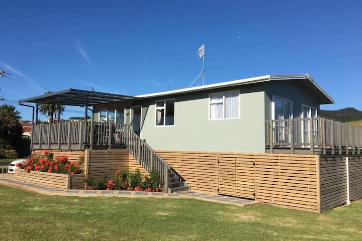 Bach On Wallnutt - Waihi Beach