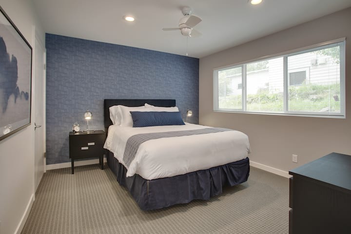 Wallingford 1 Bedroom - December Sale - Seattle, WA