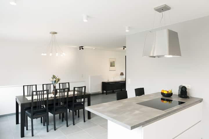 Bel Appartement Avec Parking Extérieur - Chaudfontaine