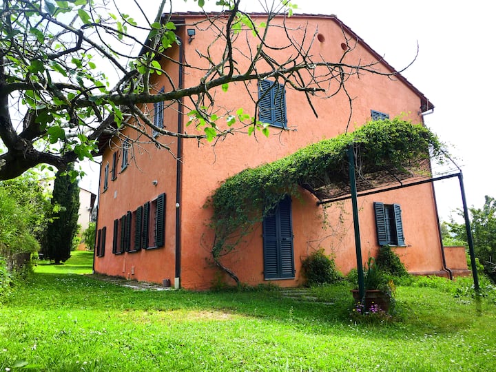 Poggio La Fioraia Countryside Apartment - Lucca